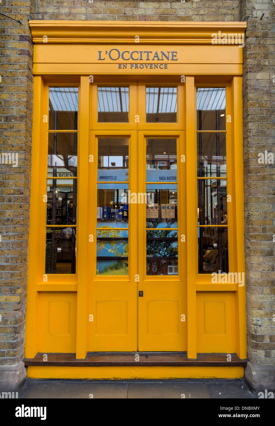 Loccitane shop -Fotos und -Bildmaterial in hoher Auflösung – Alamy