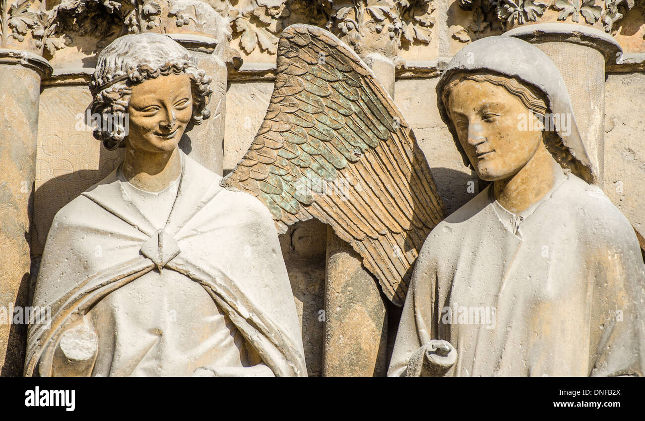 France reims cathedral angel -Fotos und -Bildmaterial in hoher ...