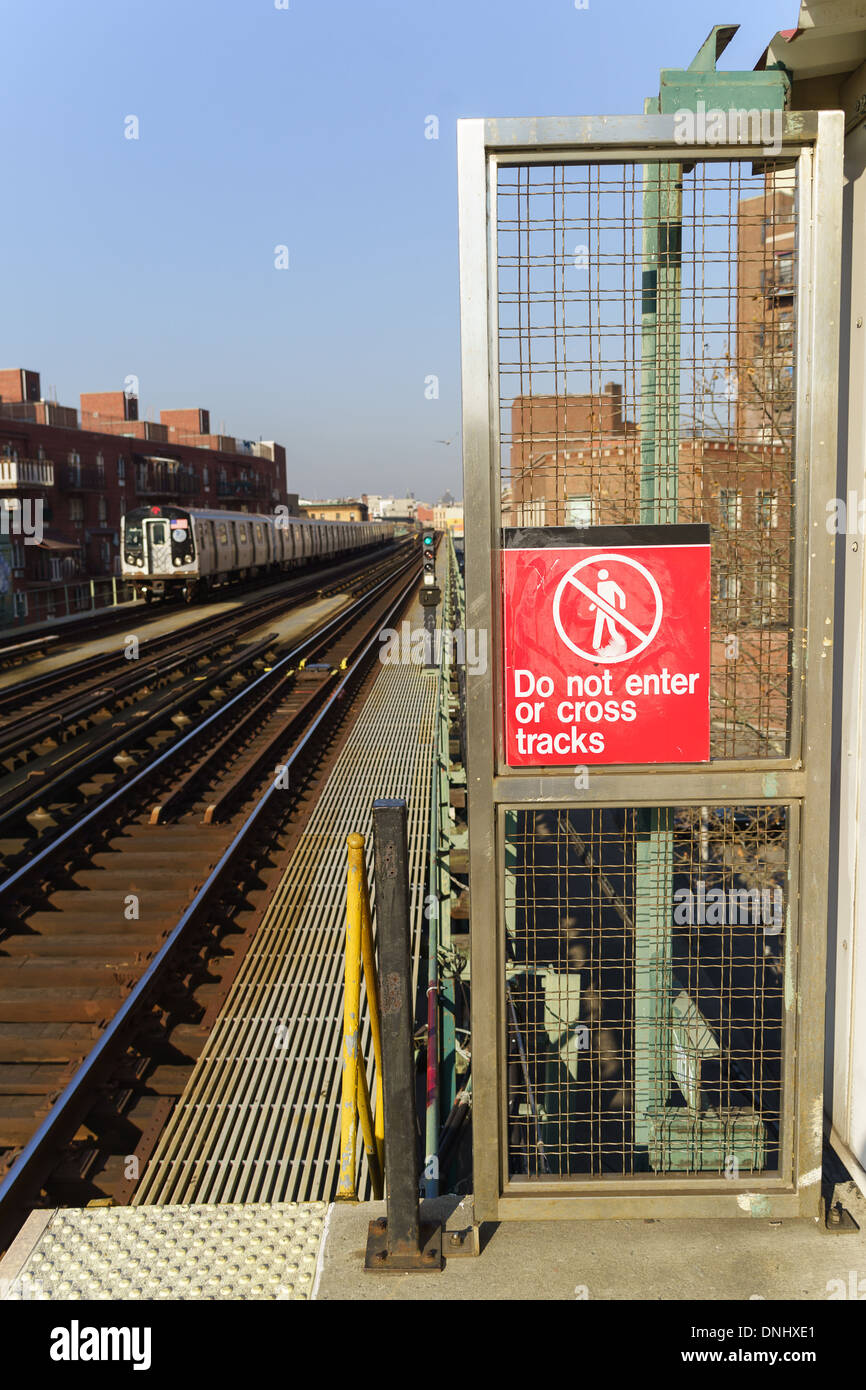 U u bahn ubahn bahn -Fotos und -Bildmaterial in hoher Auflösung – Alamy