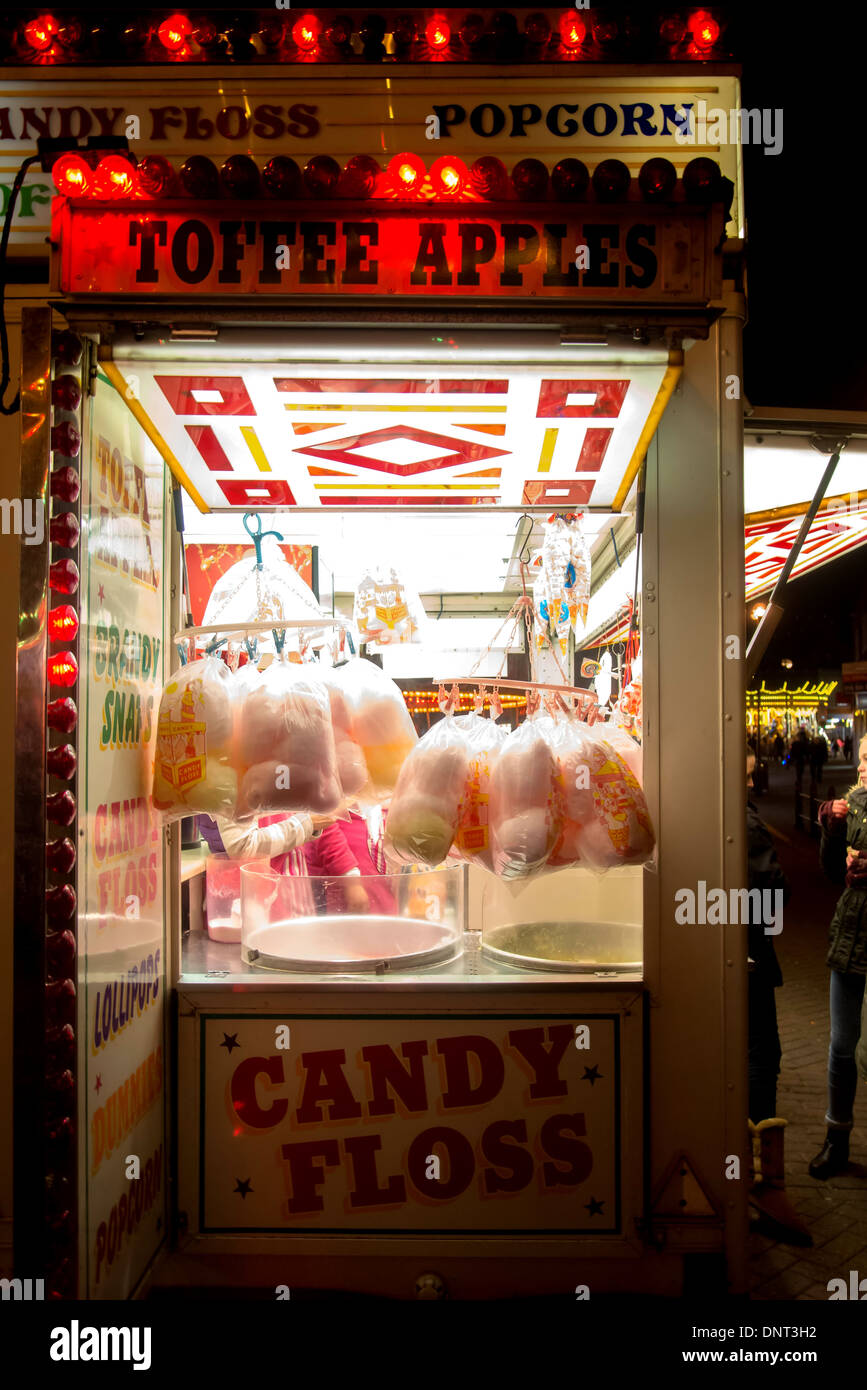 Candy floss stall -Fotos und -Bildmaterial in hoher Auflösung – Alamy