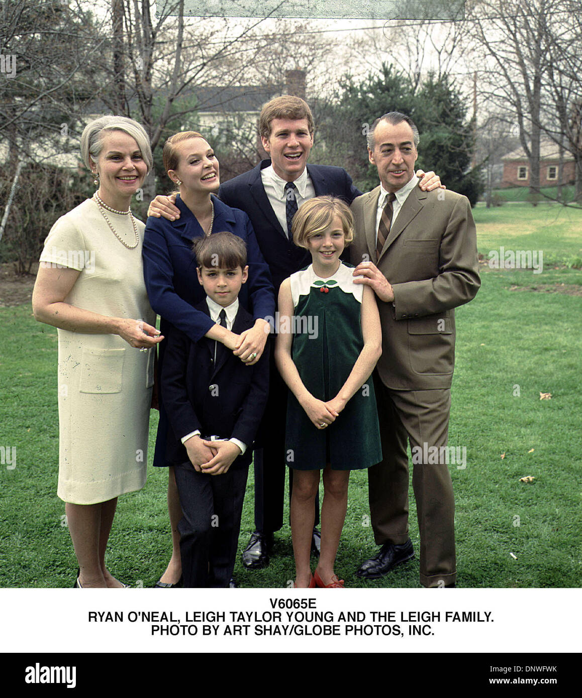 Leigh taylor young und ryan oneal -Fotos und -Bildmaterial in hoher ...