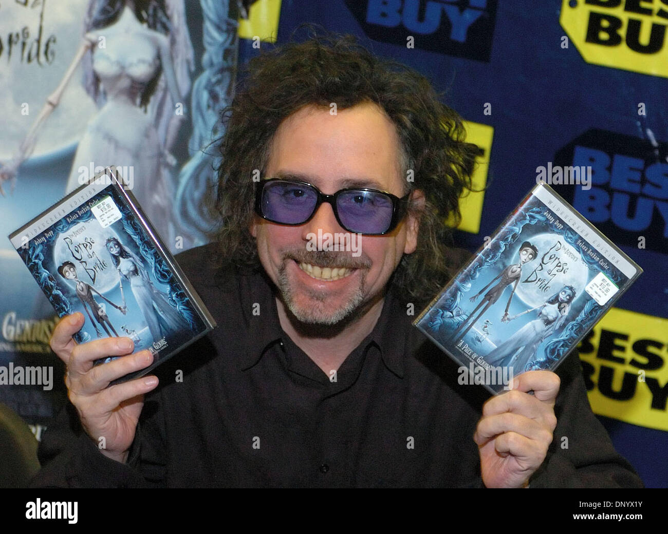 Tim burton trifft fans -Fotos und -Bildmaterial in hoher Auflösung – Alamy