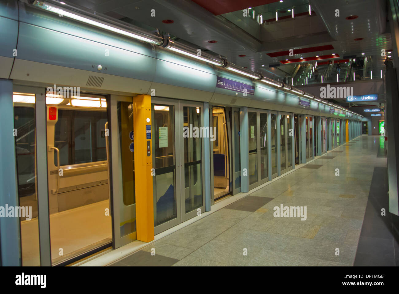 Metro italien -Fotos und -Bildmaterial in hoher Auflösung – Alamy