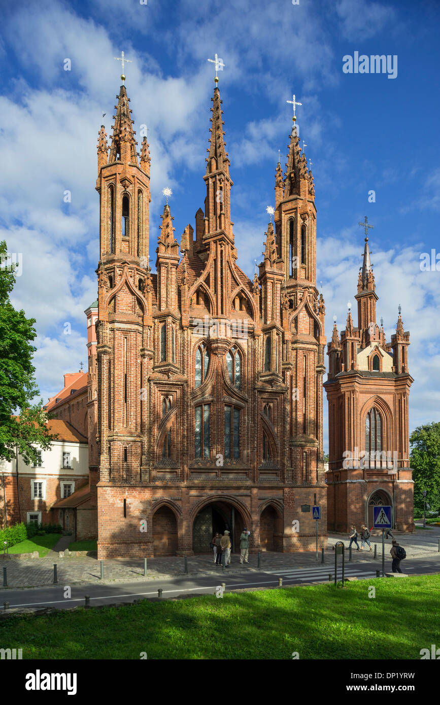 Lithuania vilnius gothic style church -Fotos und -Bildmaterial in hoher ...