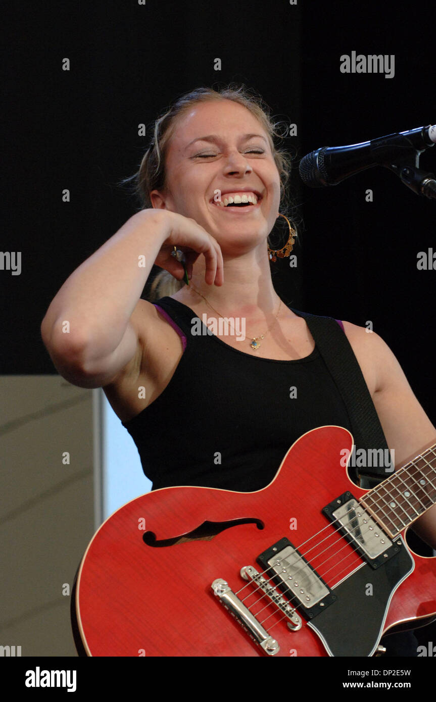 31. Mai 2006; Portsmouth, VA, USA; Singer Songwriter TOBY LIGHTMAN ...