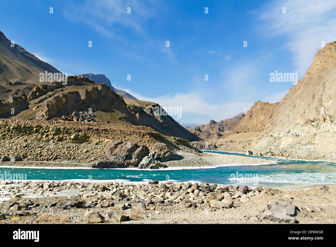 Indus fluss im winter -Fotos und -Bildmaterial in hoher Auflösung – Alamy