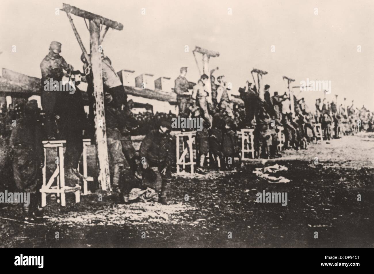 Hinrichtung im weltkrieg -Fotos und -Bildmaterial in hoher Auflösung ...