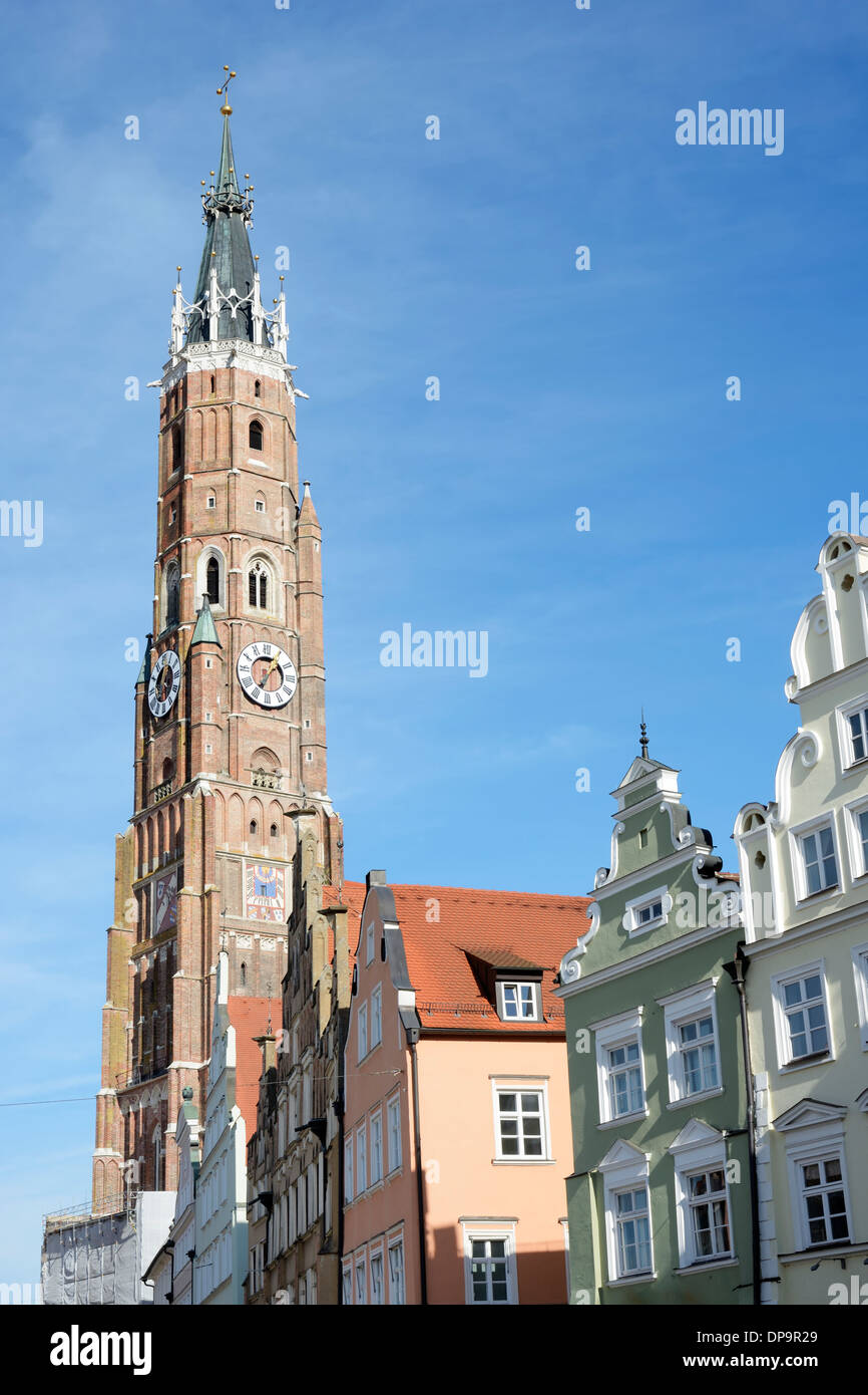 Kirche St. Martin in Landshut, hat den höchsten Klinker-Turm der Welt ...