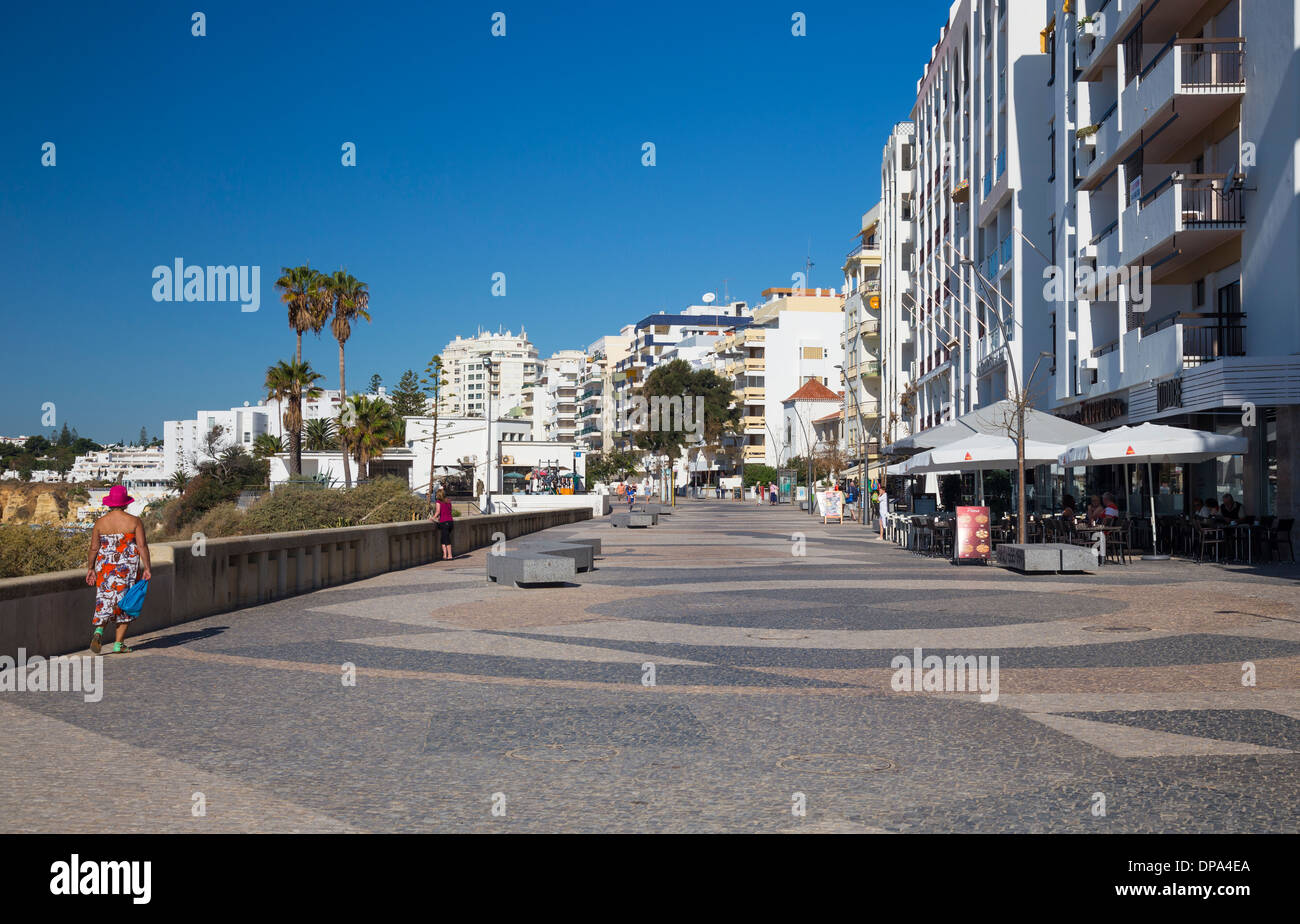 Armacao de pera town -Fotos und -Bildmaterial in hoher Auflösung – Alamy