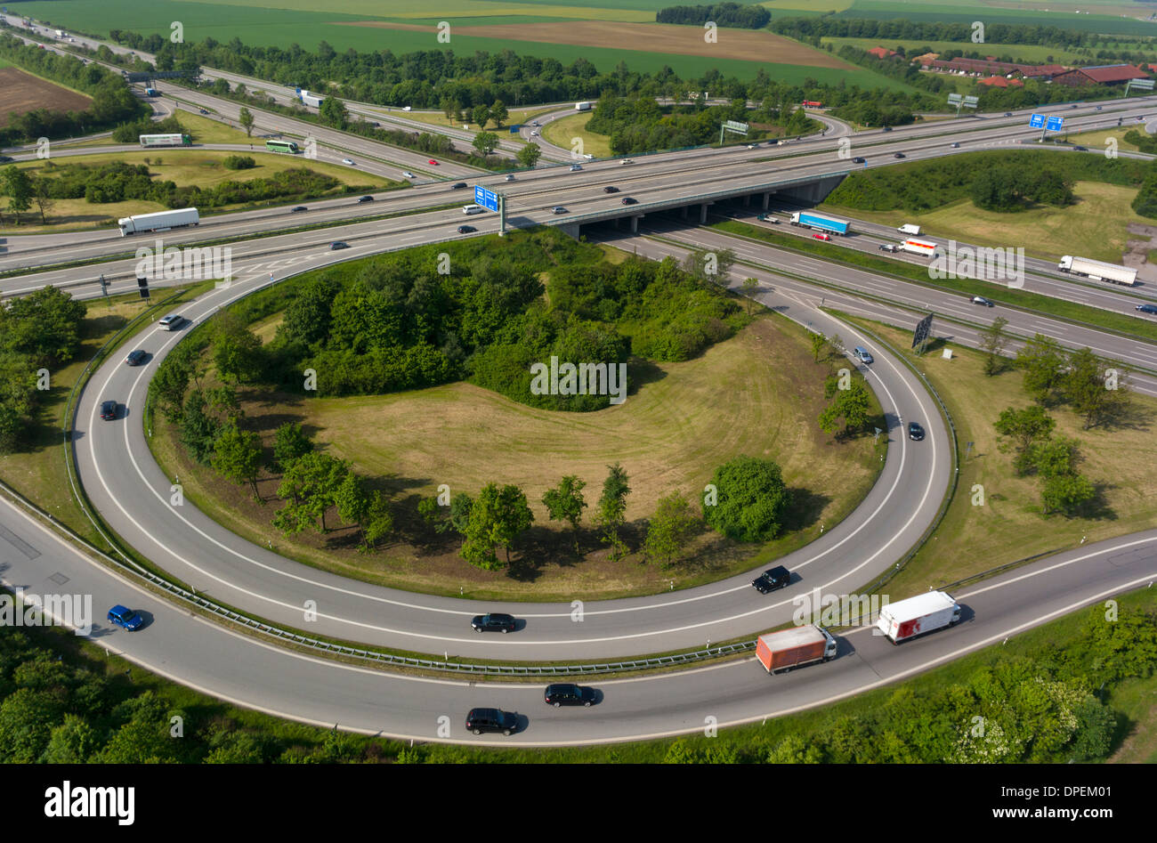 Autobahnkreuz deutschland -Fotos und -Bildmaterial in hoher Auflösung ...