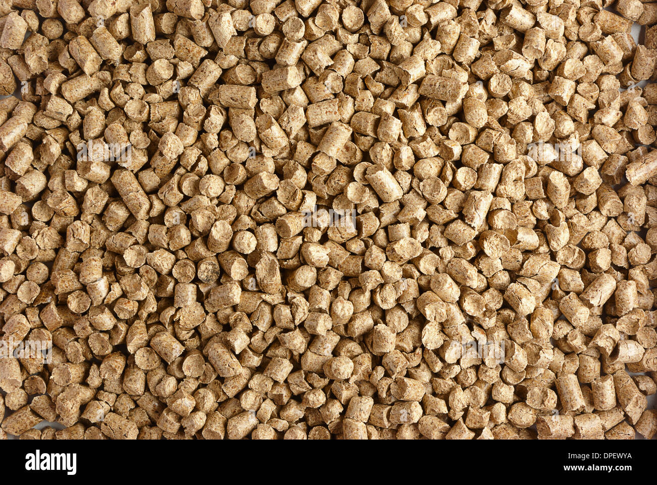 Pellet pellets biomass -Fotos und -Bildmaterial in hoher Auflösung – Alamy