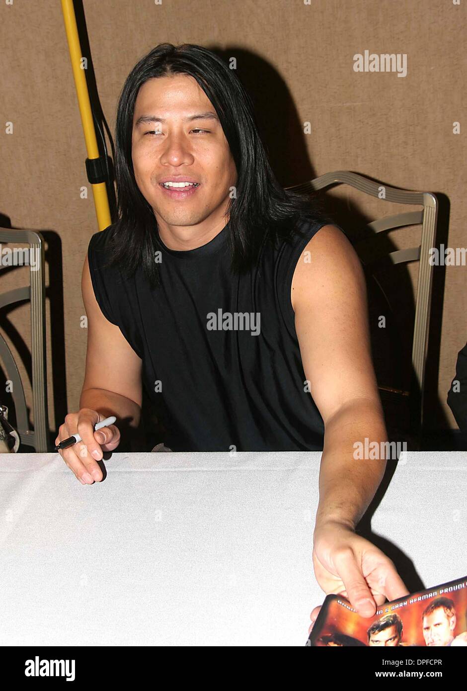 Garrett wang star trek -Fotos und -Bildmaterial in hoher Auflösung – Alamy