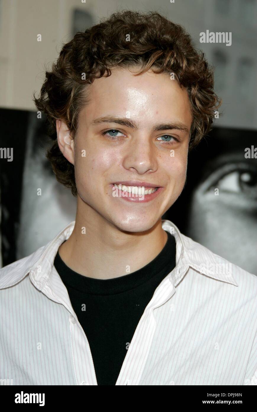 Douglas smith los angeles premiere -Fotos und -Bildmaterial in hoher ...