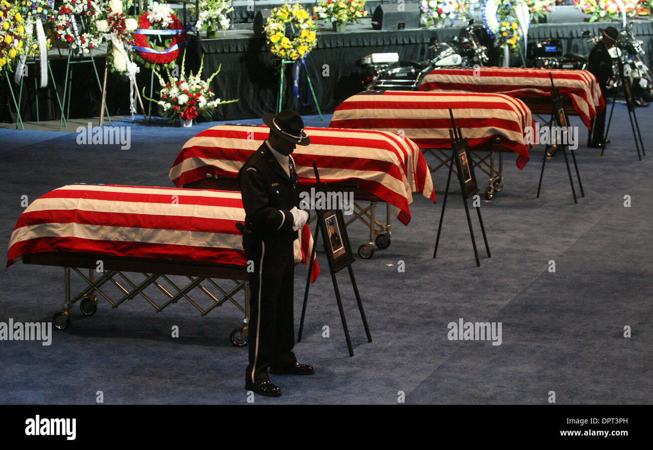 Offiziere Wache auf die Särge auf Freitag, 27. März 2009 in der Oracle ...