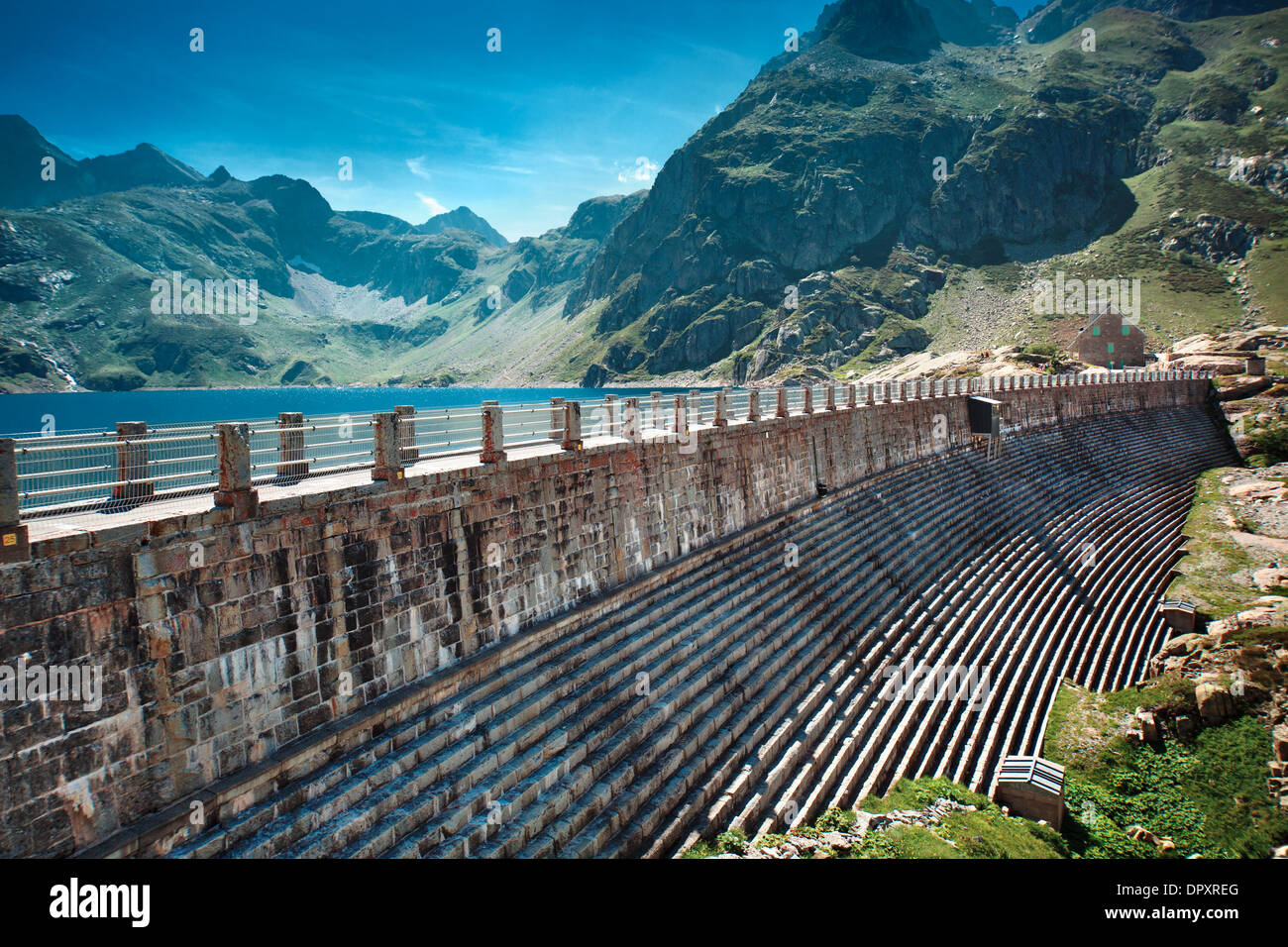 Landschaft hochdamm -Fotos und -Bildmaterial in hoher Auflösung – Alamy