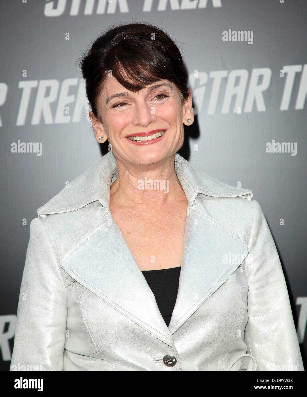 Cristine rose -Fotos und -Bildmaterial in hoher Auflösung – Alamy