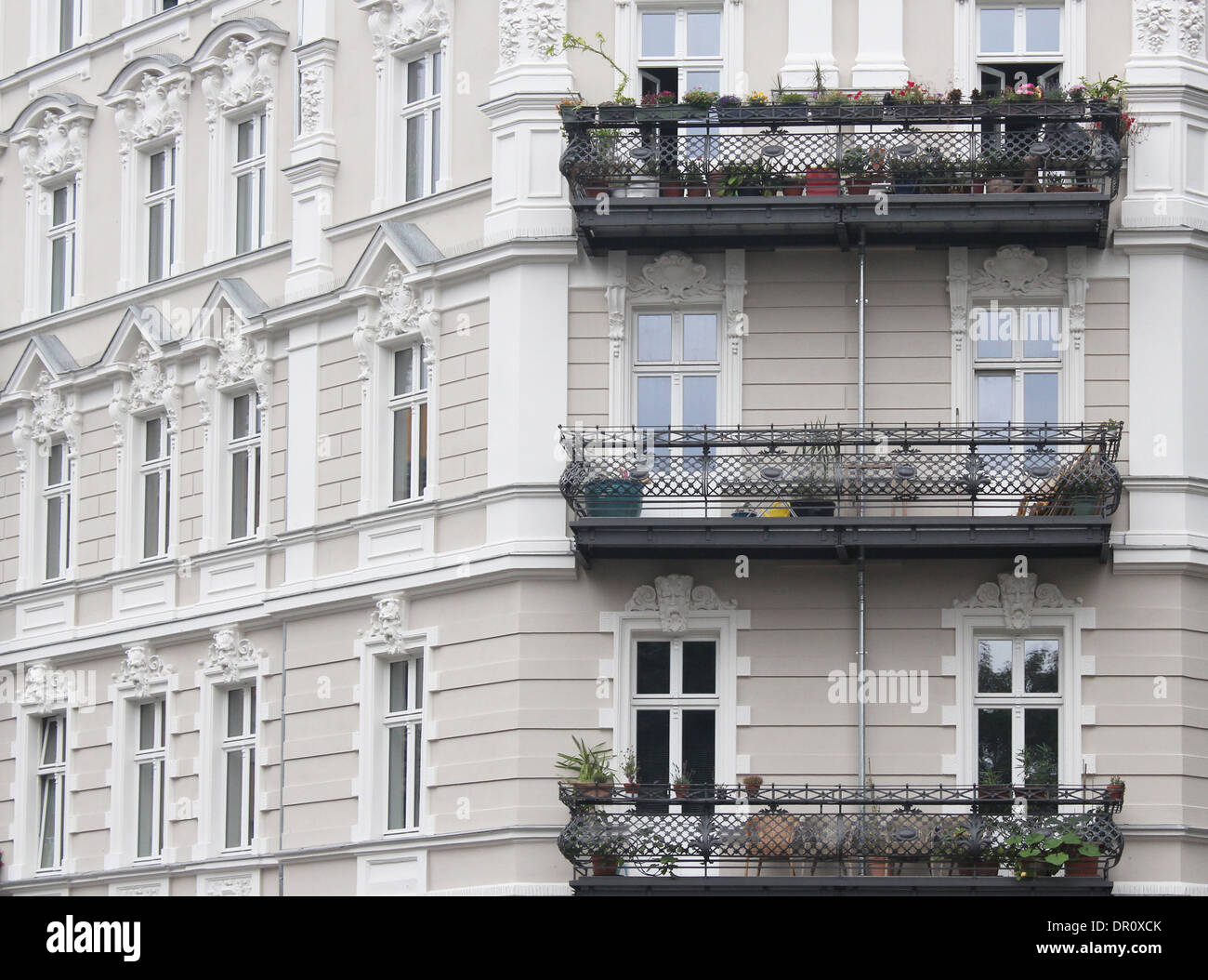 Berlin germany old building facades -Fotos und -Bildmaterial in hoher ...
