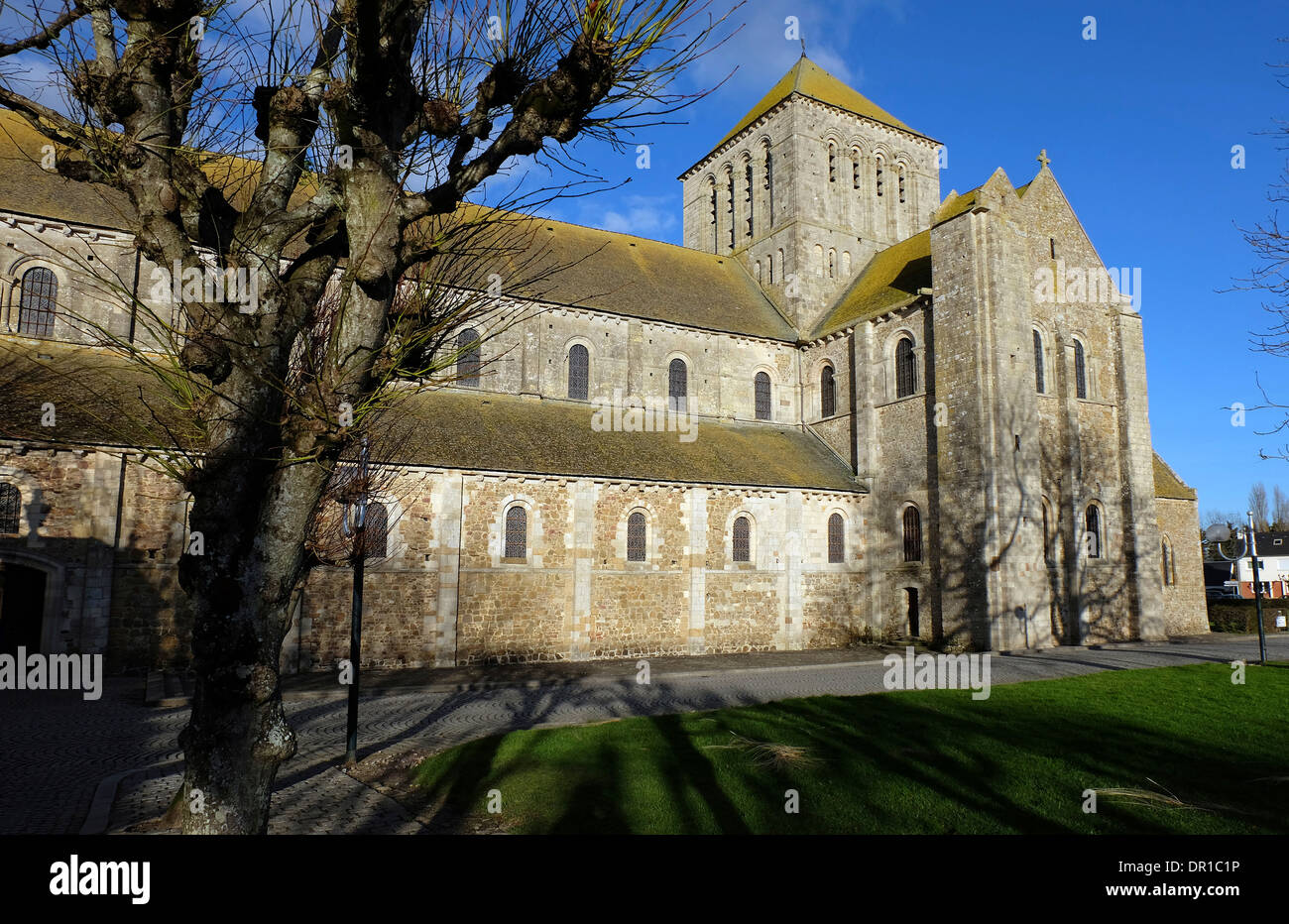 Lessay abbey normandy france -Fotos und -Bildmaterial in hoher ...