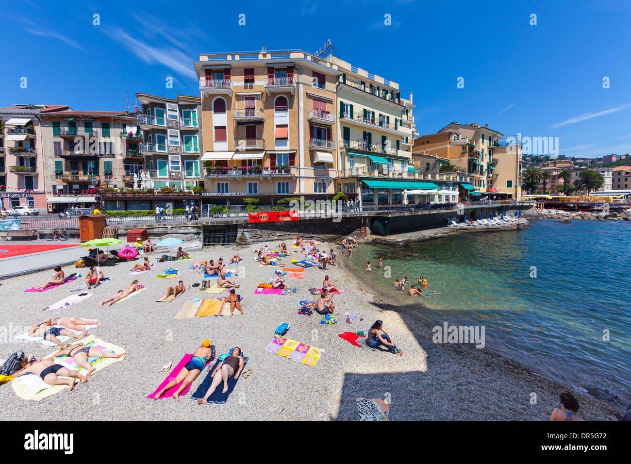 Rapallo beach -Fotos und -Bildmaterial in hoher Auflösung – Alamy