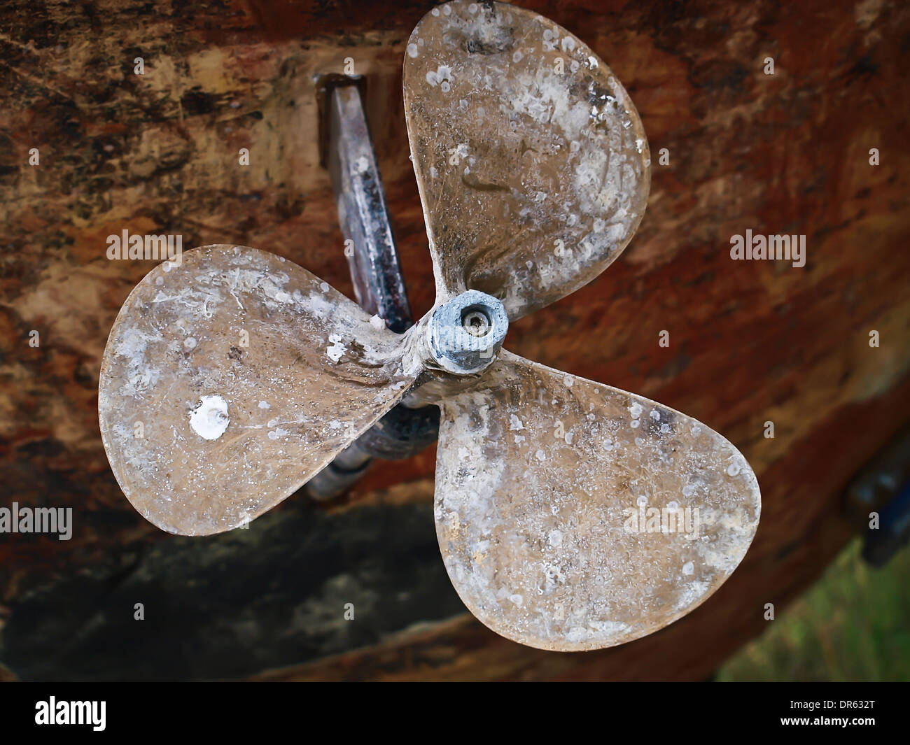 Brass propeller boat -Fotos und -Bildmaterial in hoher Auflösung – Alamy