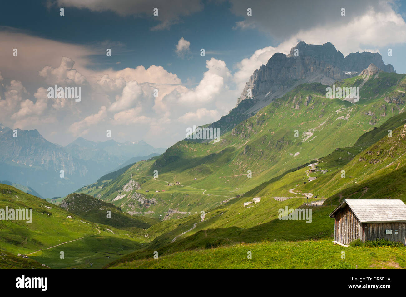 Im aufstieg zum klausenpass -Fotos und -Bildmaterial in hoher Auflösung ...