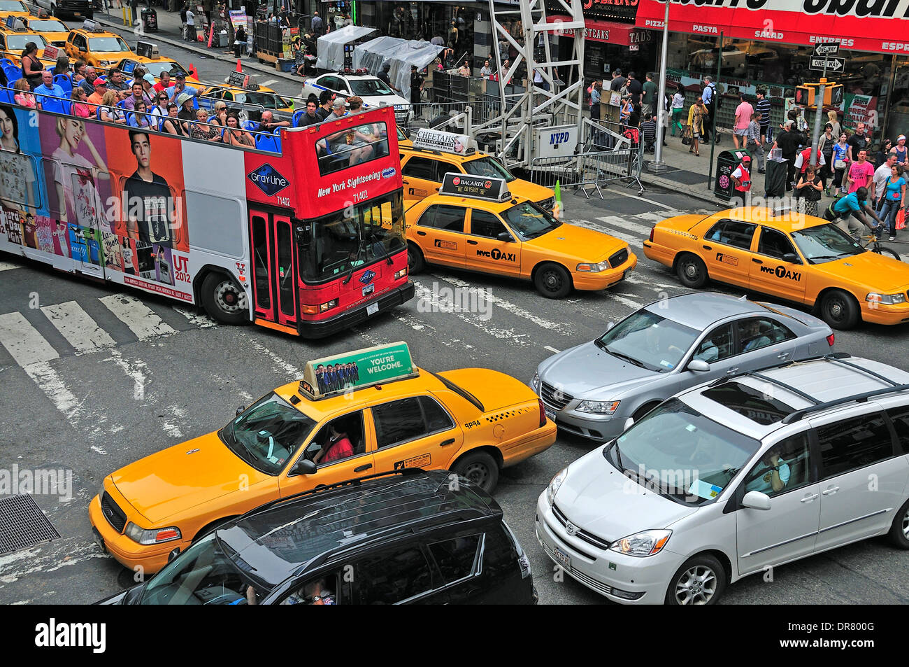 Times square sightseeing bus -Fotos und -Bildmaterial in hoher ...
