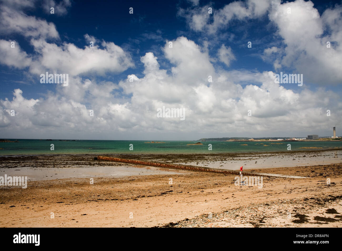 St helier beach jersey kanalinseln -Fotos und -Bildmaterial in hoher ...
