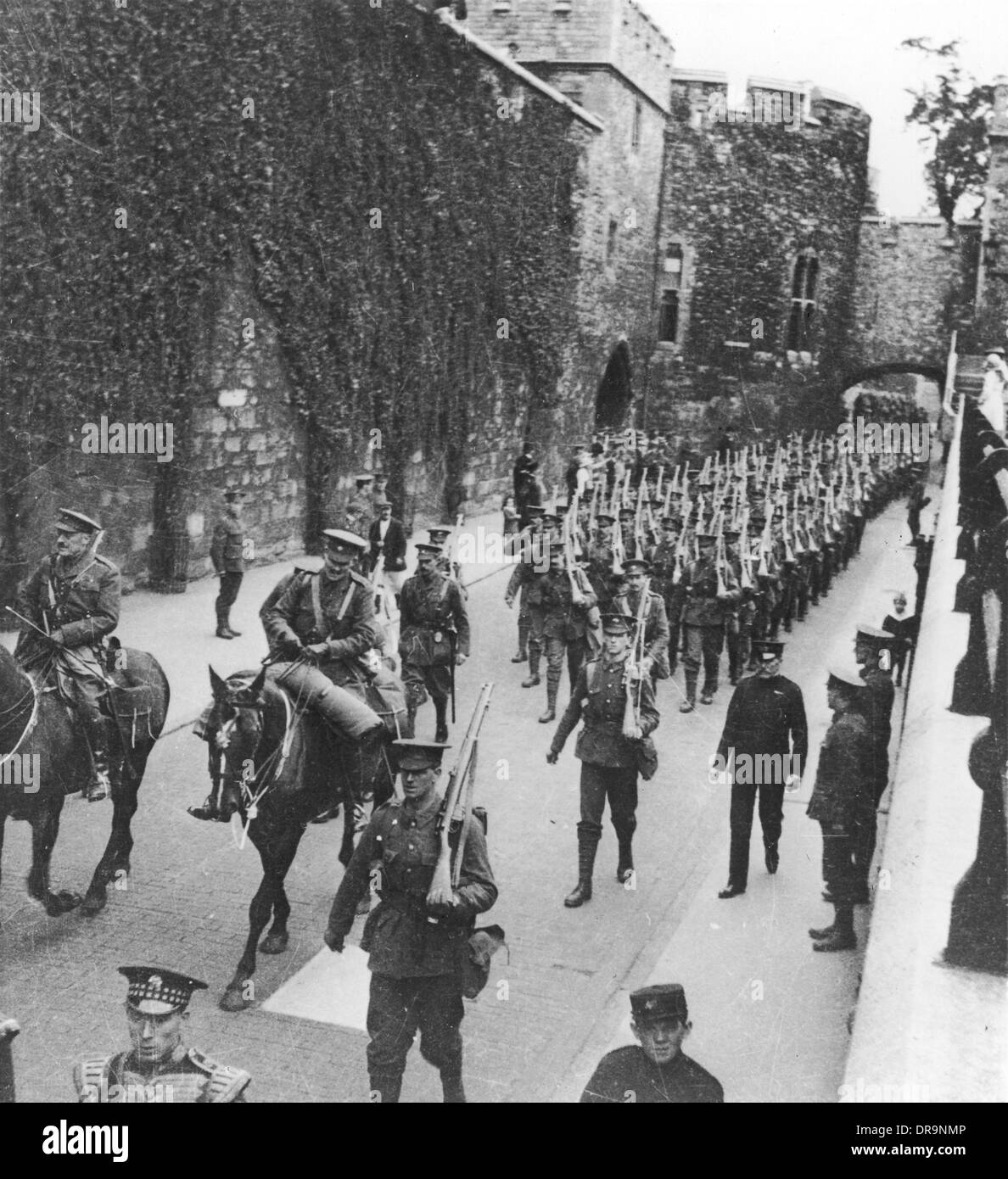 Scots guards -Fotos und -Bildmaterial in hoher Auflösung – Alamy