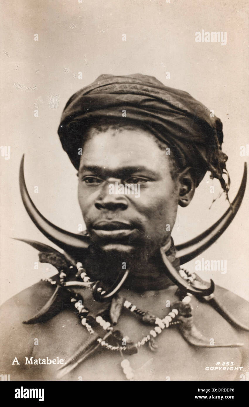 African tribesman hunting -Fotos und -Bildmaterial in hoher Auflösung ...