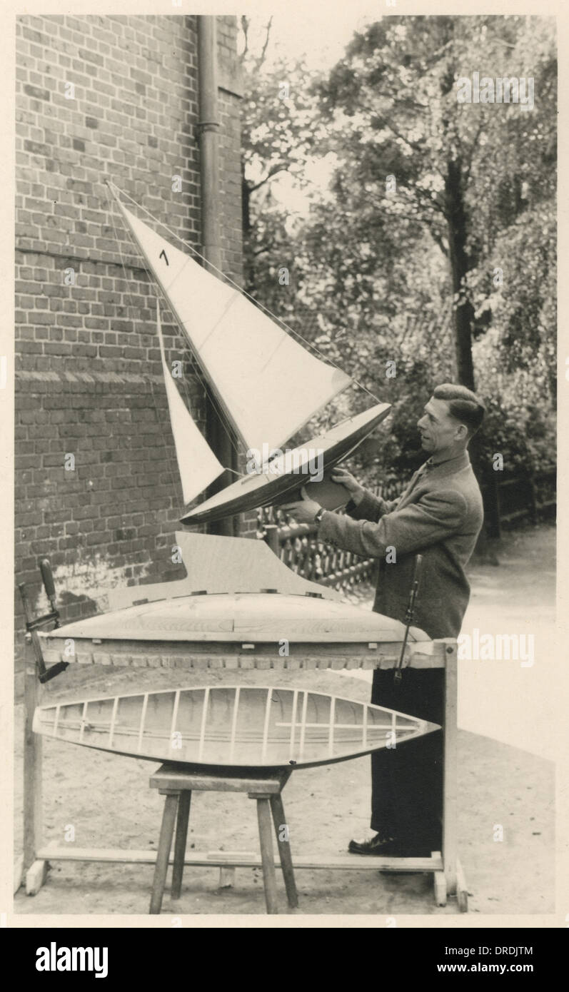 Spielzeugmodell segelboote -Fotos und -Bildmaterial in hoher Auflösung ...
