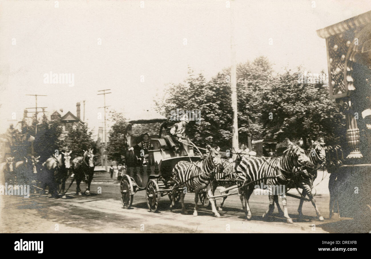 Circus wagon -Fotos und -Bildmaterial in hoher Auflösung – Alamy