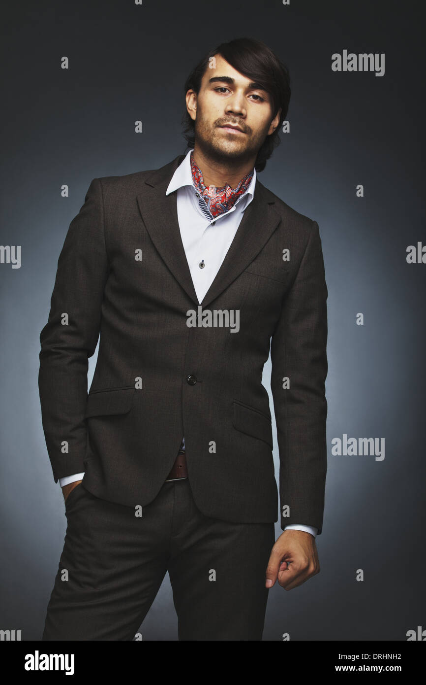 Mann mode model -Fotos und -Bildmaterial in hoher Auflösung – Alamy