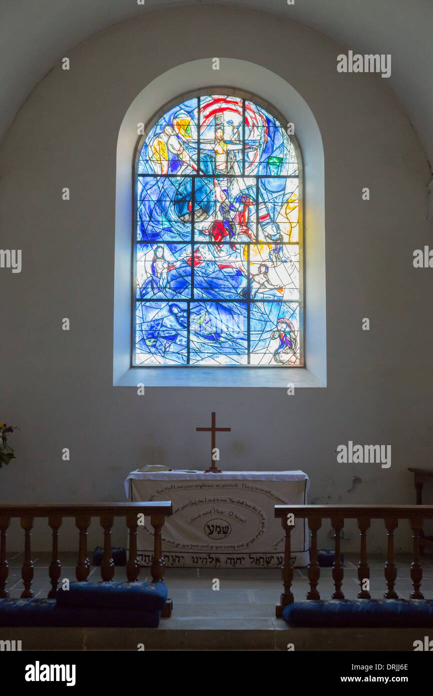 Marc Chagall Glasfenster in All Saints Church, Tudeley, Kent, England ...