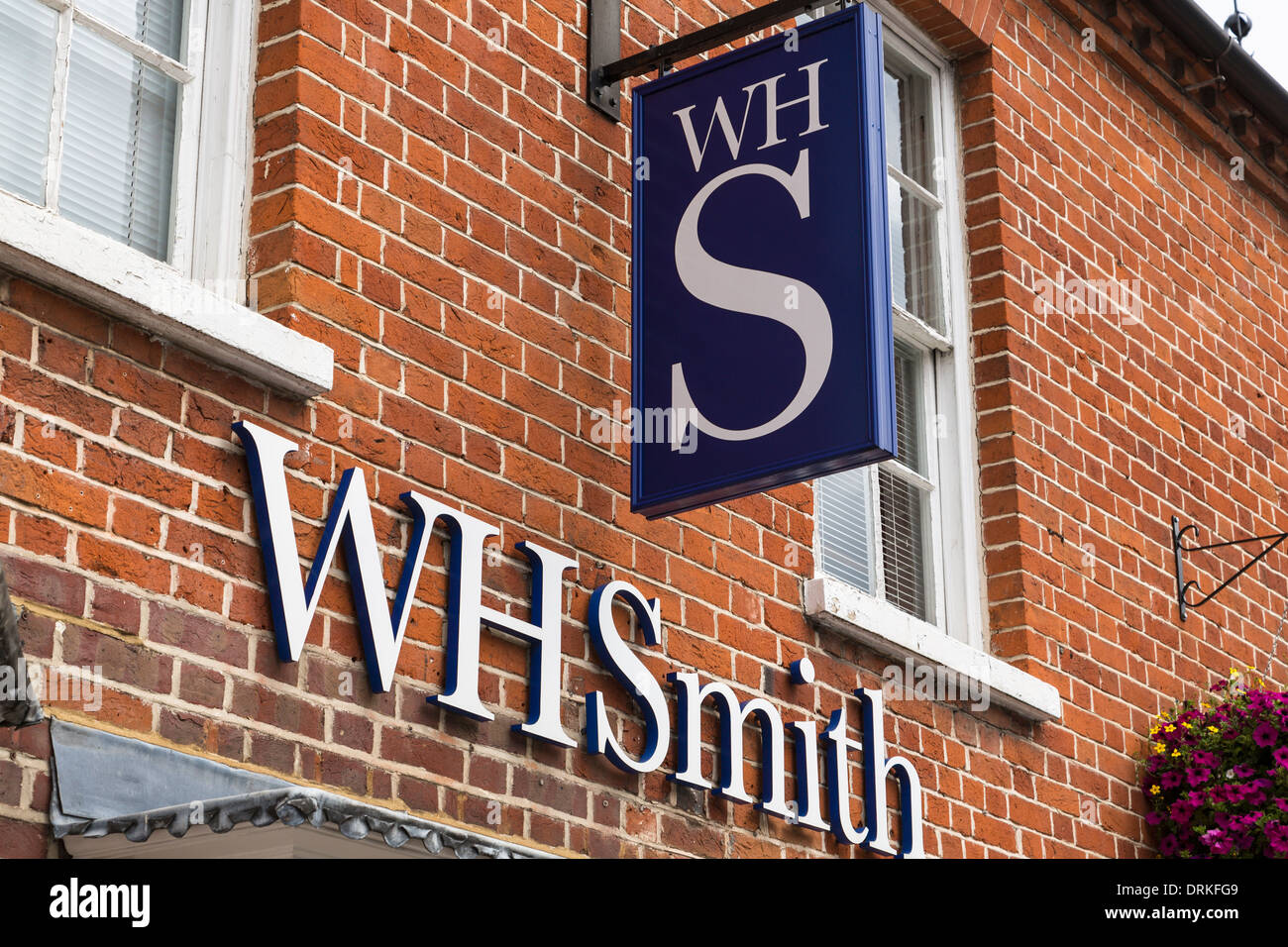 Whsmith zeichen -Fotos und -Bildmaterial in hoher Auflösung – Alamy
