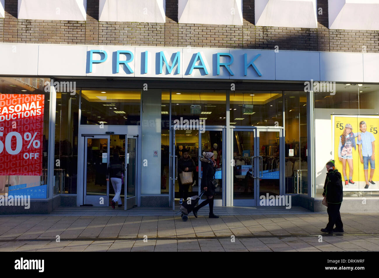 Primark discounter -Fotos und -Bildmaterial in hoher Auflösung – Alamy