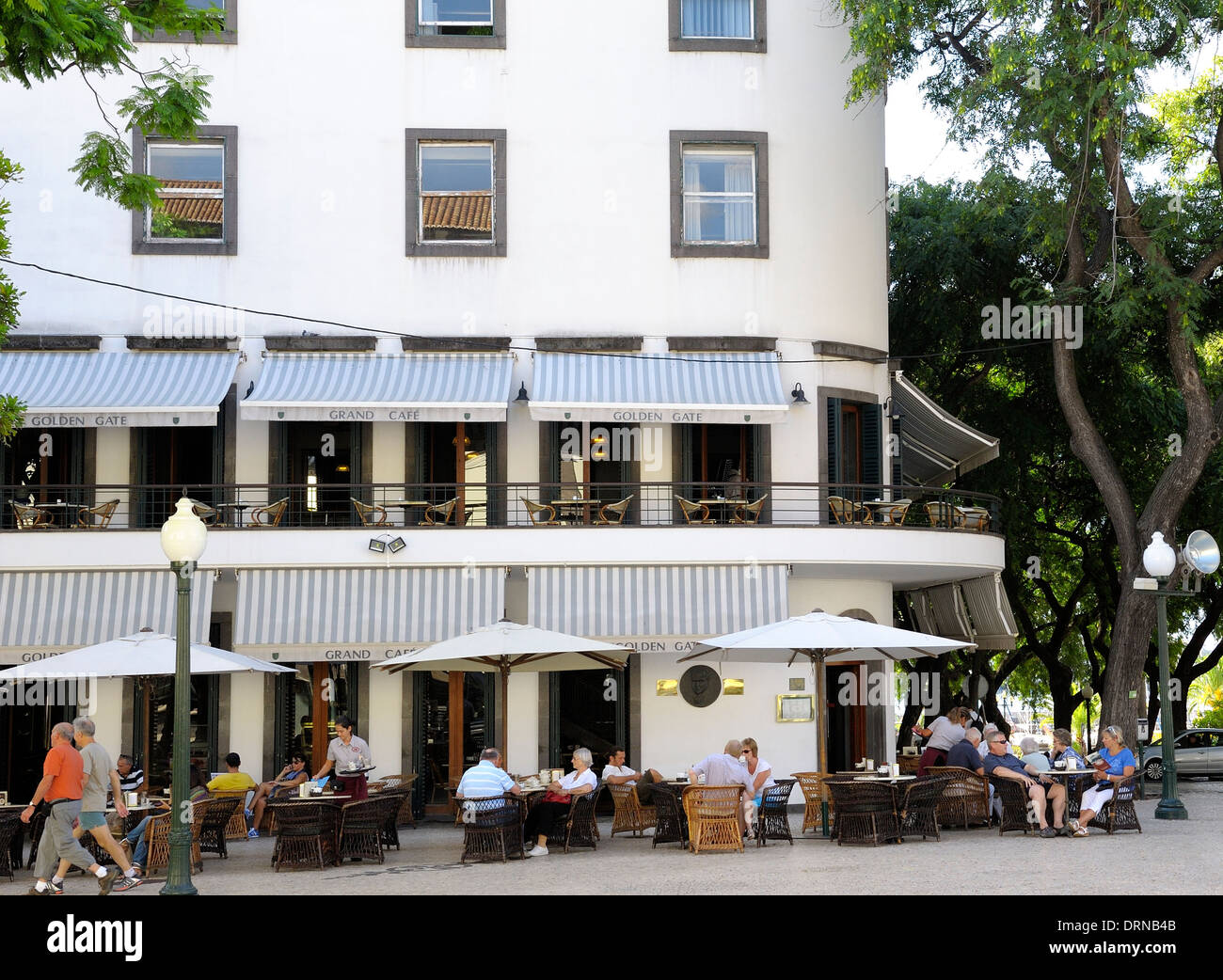 Golden gate cafe funchal -Fotos und -Bildmaterial in hoher Auflösung ...