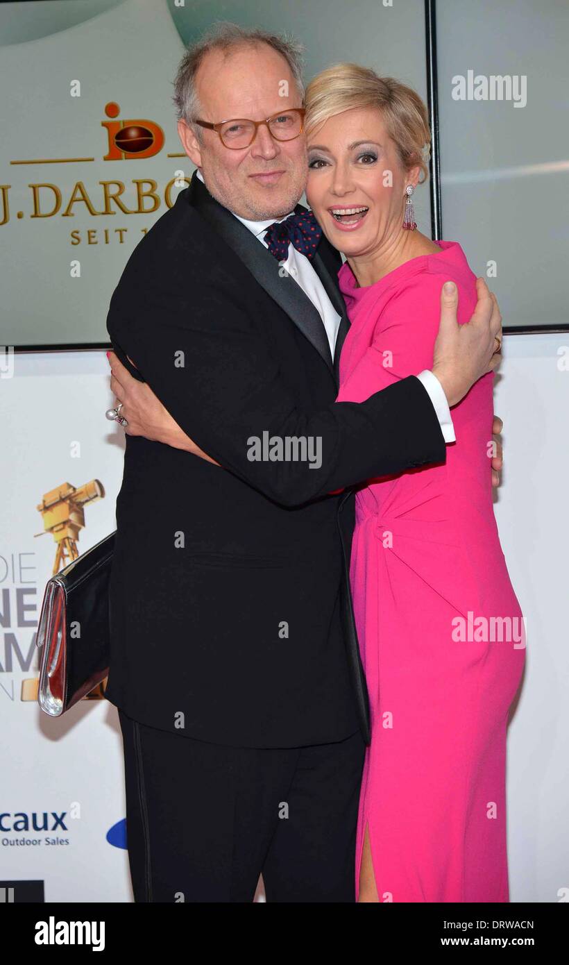 Actor axel milberg wife judith -Fotos und -Bildmaterial in hoher ...