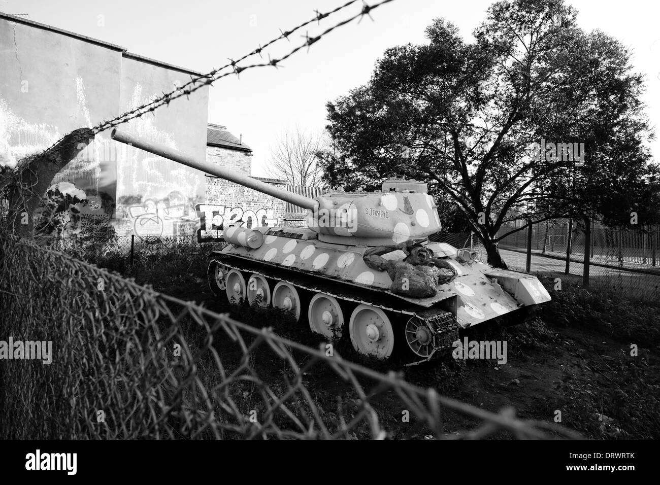 T34 russischer panzer Schwarzweiß-Stockfotos und -bilder - Alamy
