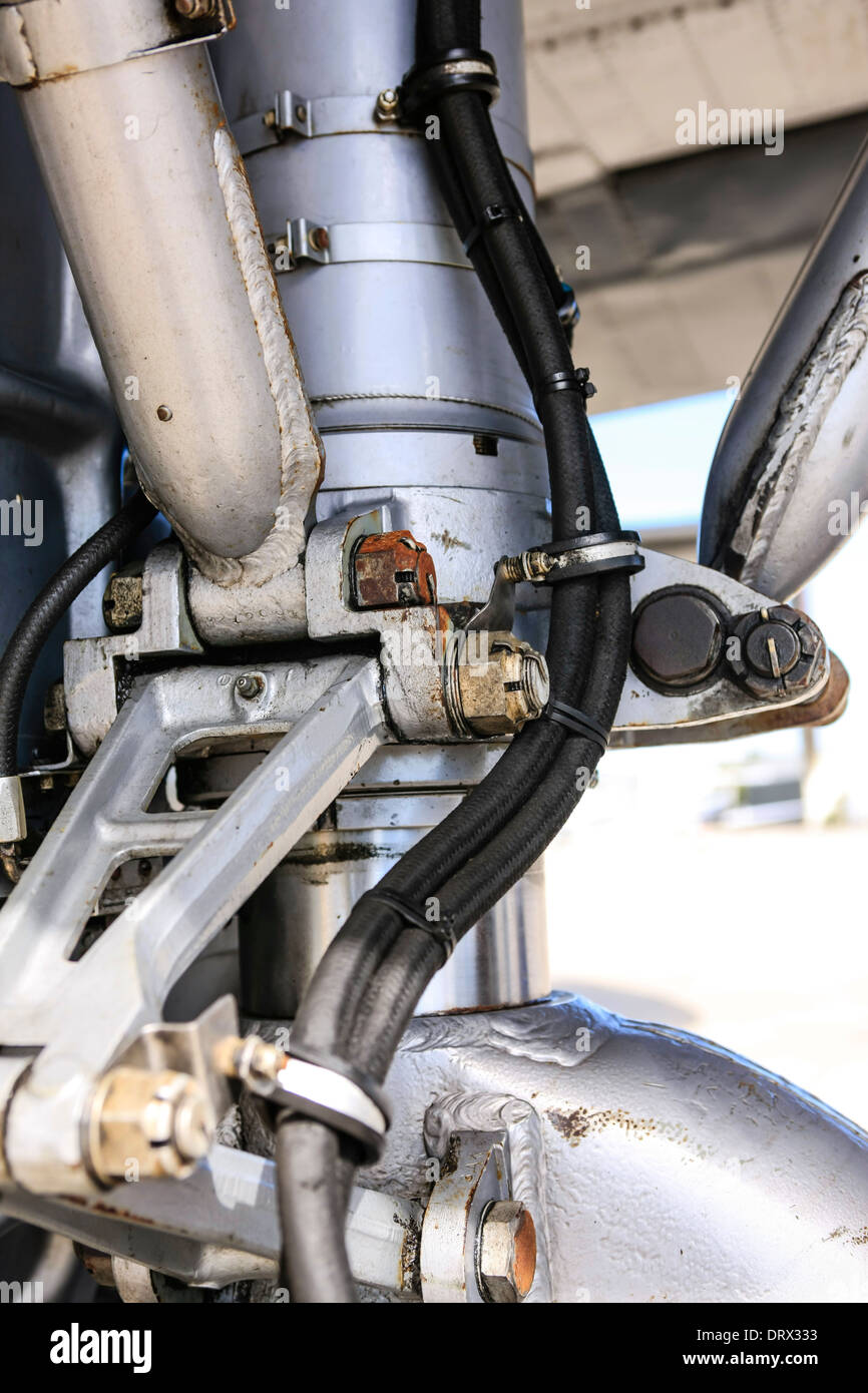 Aircraft undercarriage -Fotos und -Bildmaterial in hoher Auflösung – Alamy