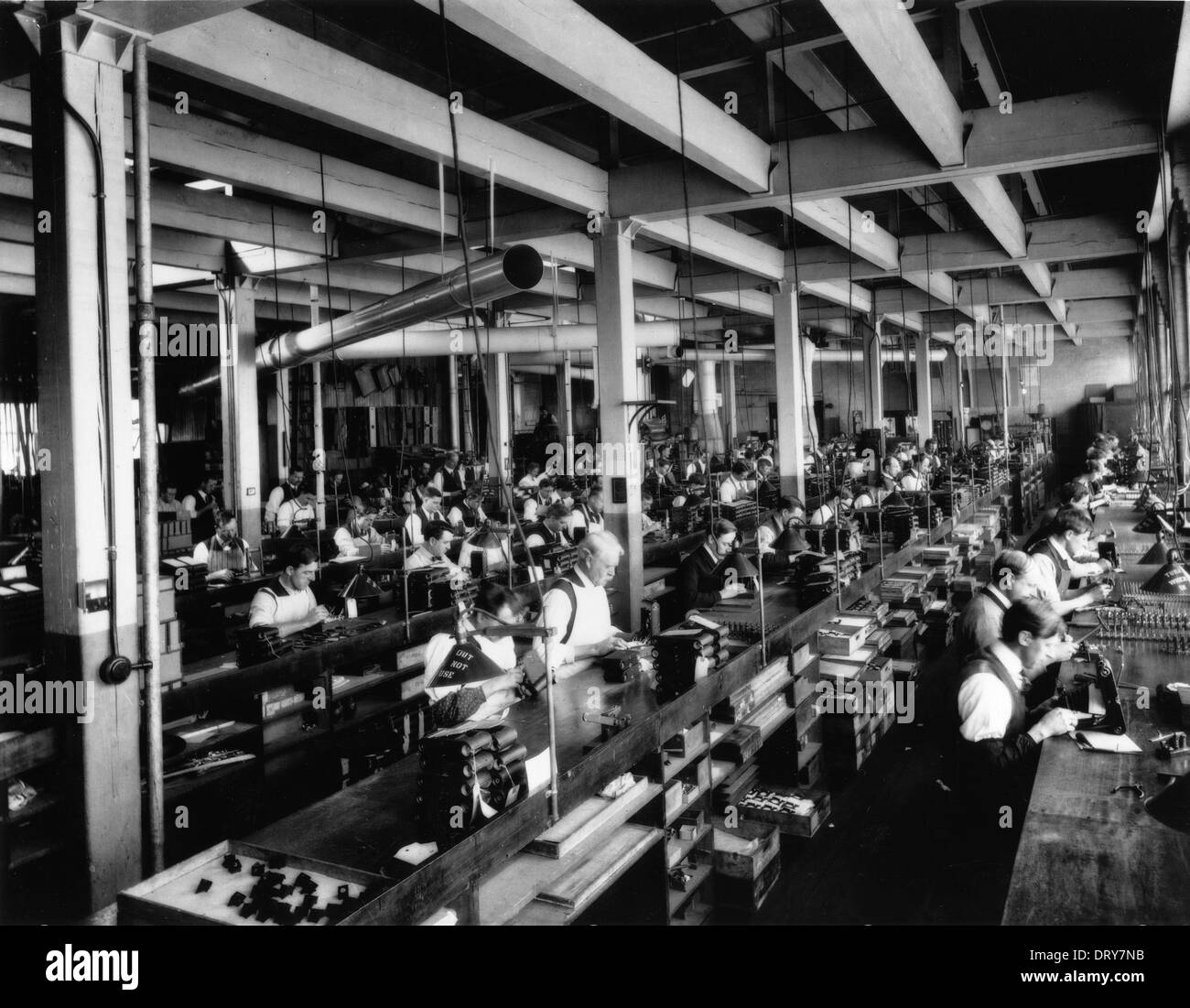 Factory Workers 1900 Stockfotos und -bilder Kaufen - Alamy