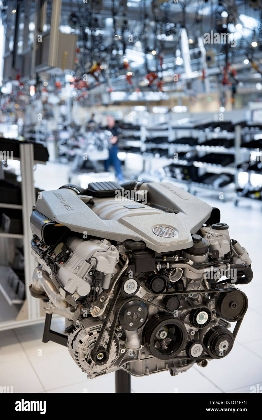 Mercedes-AMG Motor Produktionsfabrik in Affalterbach in Deutschland ...