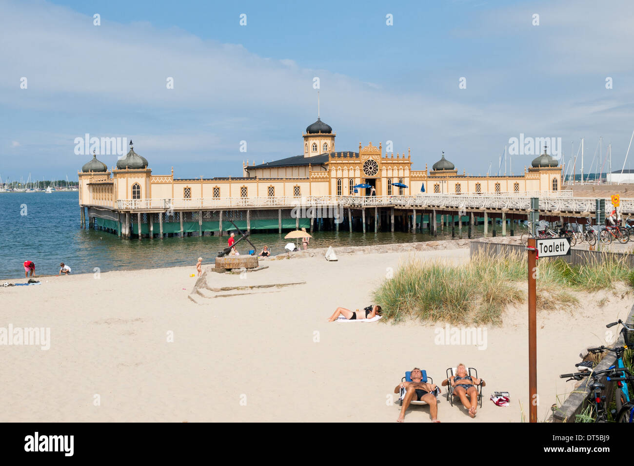Beach With Bathhouse Stockfotos und -bilder Kaufen - Alamy