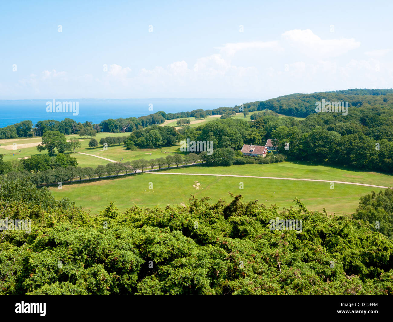 Ein Blick auf die Landschaft am Mölle Golfklubb (Mölle Golf Club) im ...