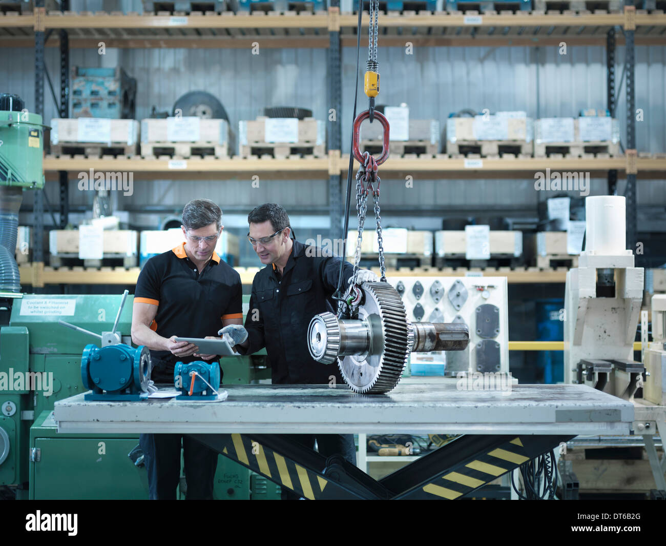 Tablet arbeit -Fotos und -Bildmaterial in hoher Auflösung – Alamy