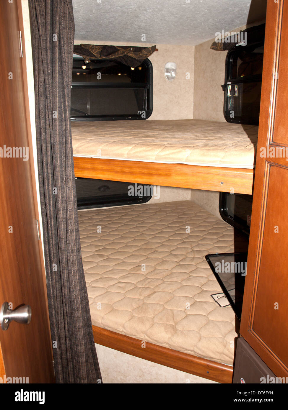 Luxury motorhome -Fotos und -Bildmaterial in hoher Auflösung – Alamy