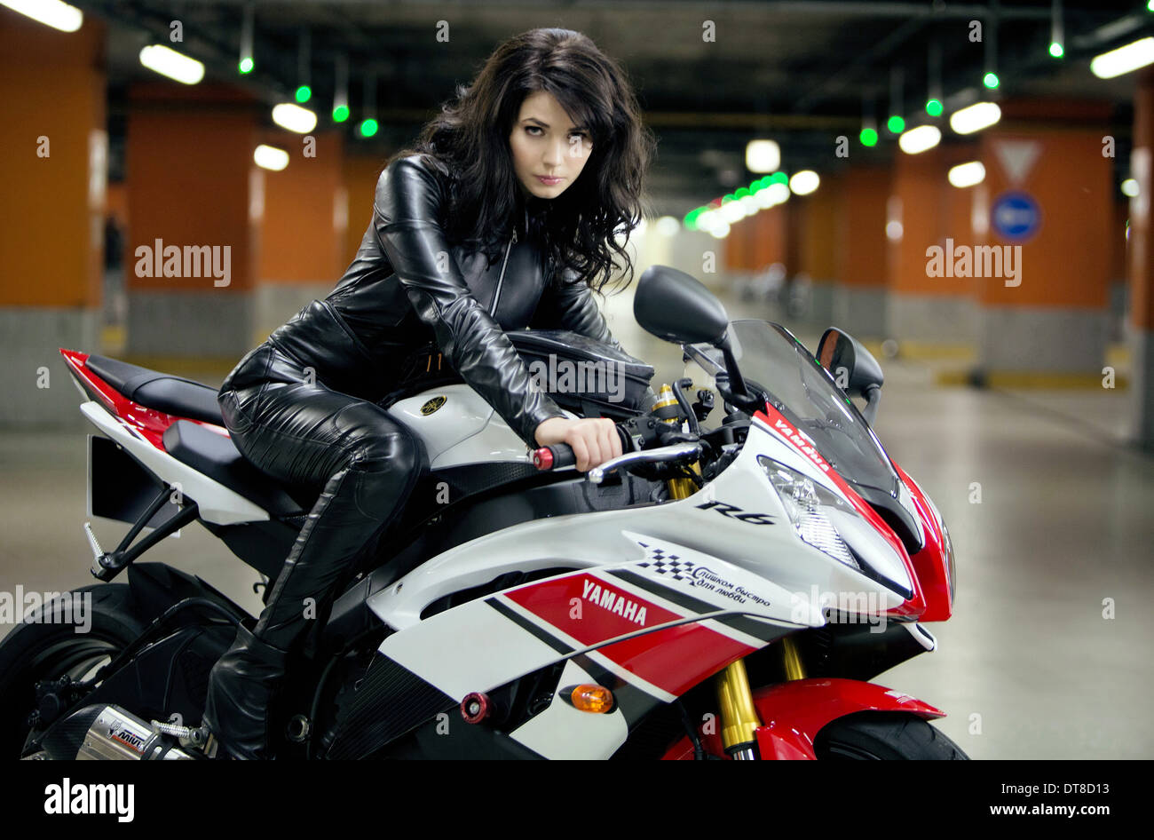 Catsuit Leather Stockfotos und -bilder Kaufen - Alamy