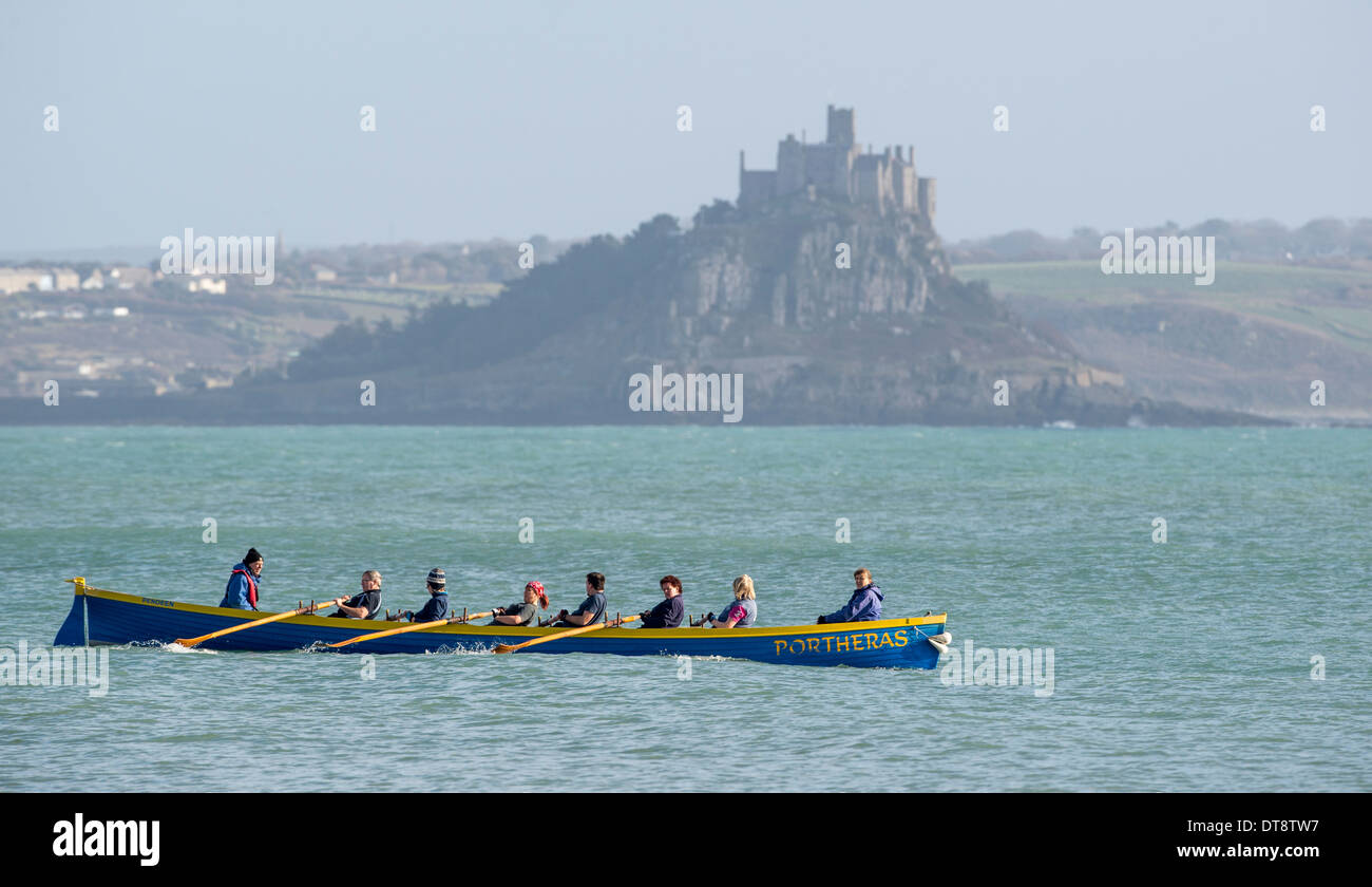 Gig rowing boat -Fotos und -Bildmaterial in hoher Auflösung – Alamy