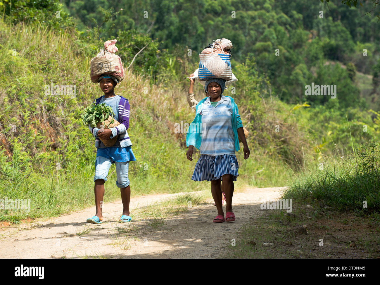 Np madagaskar dorfbewohner -Fotos und -Bildmaterial in hoher Auflösung ...