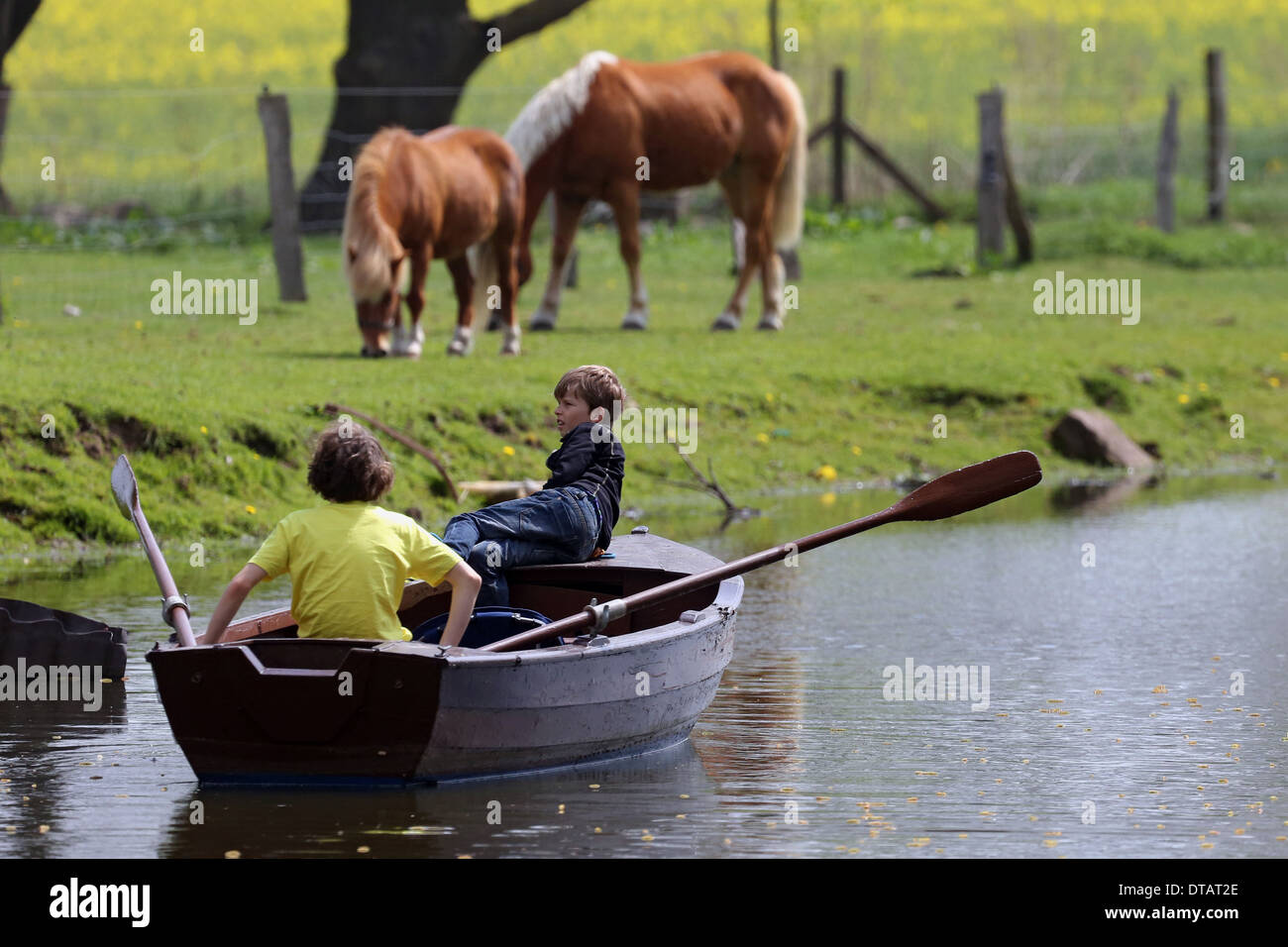 Deutschland kinder -Fotos und -Bildmaterial in hoher Auflösung – Alamy