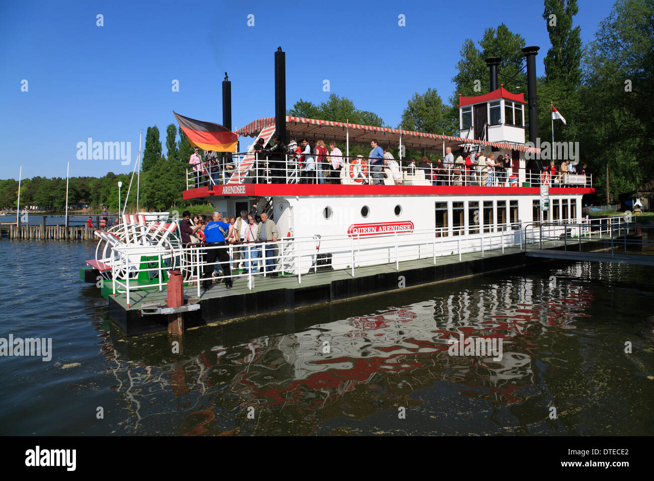 Schaufelraddampfer QUEEN ARENDSEE, See Arendsee, Altmark, Sachsen ...